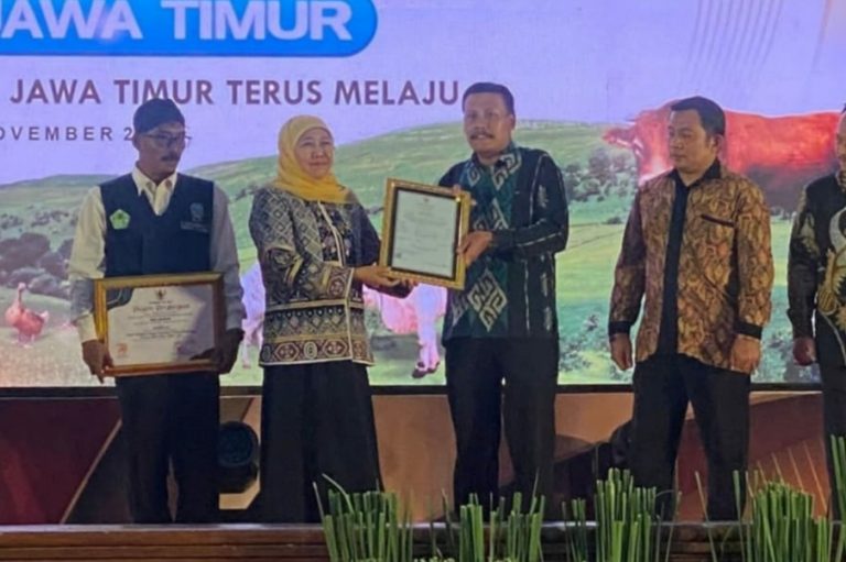 Dinas Peternakan Jombang Terima Penghargaan Sertifikasi Halal dari ... Dinas Peternakan Jombang Terima Penghargaan Sertifikasi Halal dari ...